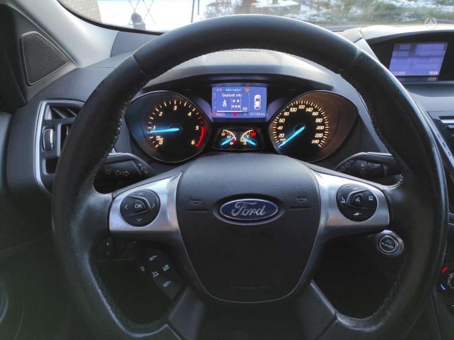 Pelēks Ford Kuga 2012 Panevēža, ar dzinēja tilpumu 2.00 L un nobraukumu 203 tūkst. km par 8500 €, foto 23 vietnē AUTOMOTO.COM.LV