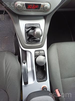 Pelēks Ford Kuga 2012 Daugavpils, ar dzinēja tilpumu 2.00 L un nobraukumu 0 tūkst. km par 7150 €, foto 29 vietnē AUTOMOTO.COM.LV