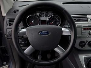 Grey Ford Kuga 2012 in Vilnius, with an engine capacity of 2.00 L and mileage of 248 thousand km for 5899 €, photo 16 on AUTOMOTO.COM.LV