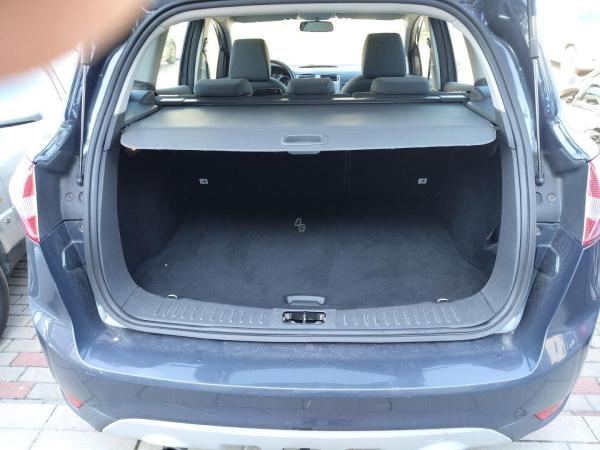 Grey Ford Kuga 2012 in Vilnius, with an engine capacity of 2.00 L and mileage of 248 thousand km for 4900 €, photo 3 on AUTOMOTO.COM.LV