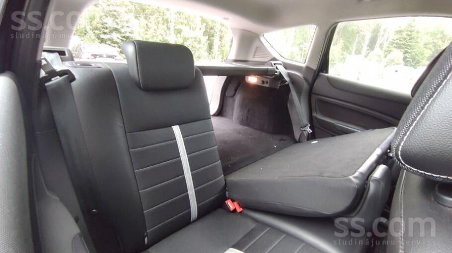 Pelēks Ford Kuga 2012 Rīga, ar dzinēja tilpumu 2.00 L un nobraukumu 276 tūkst. km par 4900 €, foto 8 vietnē AUTOMOTO.COM.LV