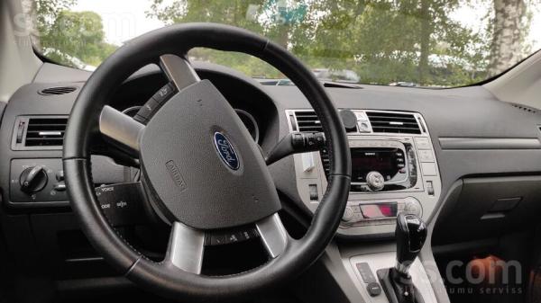 Pelēks Ford Kuga 2012 Rīga, ar dzinēja tilpumu 2.00 L un nobraukumu 276 tūkst. km par 4900 €, foto 5 vietnē AUTOMOTO.COM.LV