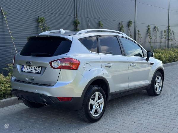 Pelēks Ford Kuga 2012 Viļņa, ar dzinēja tilpumu 2.00 L un nobraukumu 207 tūkst. km par 6900 €, foto 4 vietnē AUTOMOTO.COM.LV