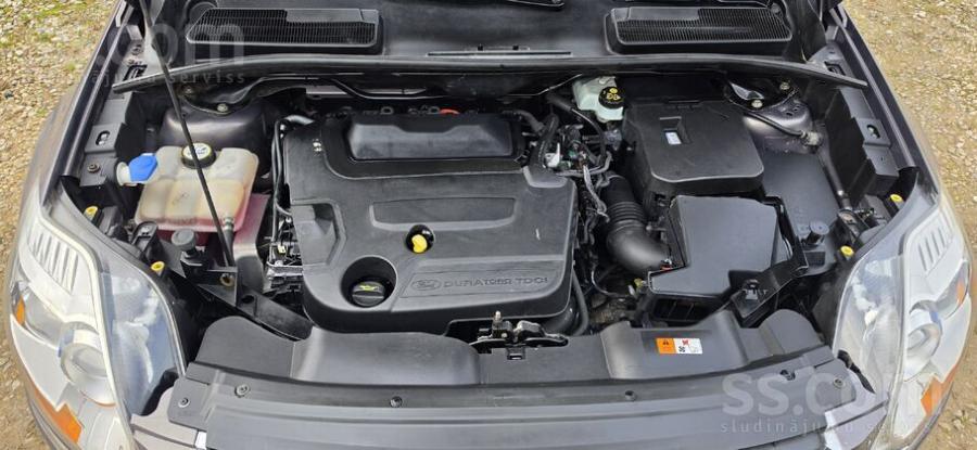 Pelēks Ford Kuga 2012 Rīga, ar dzinēja tilpumu 2.00 L un nobraukumu 0 tūkst. km par 6250 €, foto 21 vietnē AUTOMOTO.COM.LV