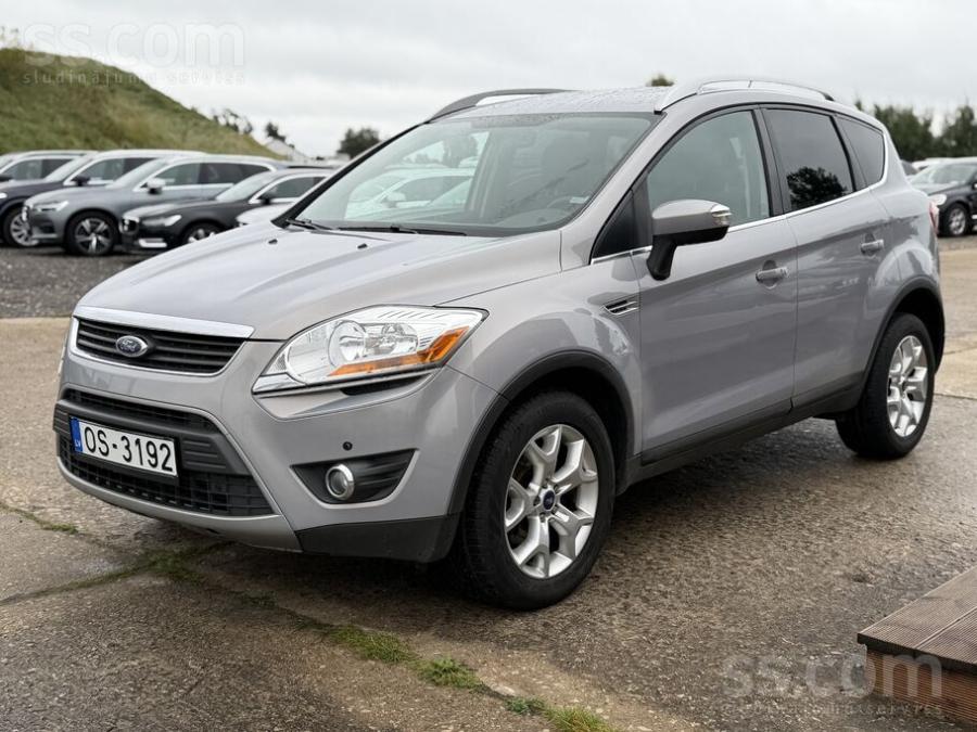 Grey Ford Kuga 2012 in Riga, with an engine capacity of 2.00 L and mileage of 244 thousand km for 6850 €, photo 4 on AUTOMOTO.COM.LV