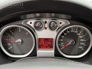 Grey Ford Kuga 2012 in Riga, with an engine capacity of 2.00 L and mileage of 244 thousand km for 6850 €, photo 9 on AUTOMOTO.COM.LV