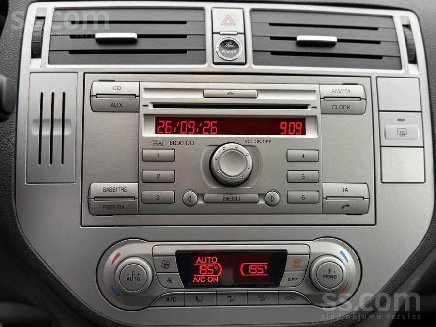 Grey Ford Kuga 2012 in Riga, with an engine capacity of 2.00 L and mileage of 244 thousand km for 6850 €, photo 11 on AUTOMOTO.COM.LV