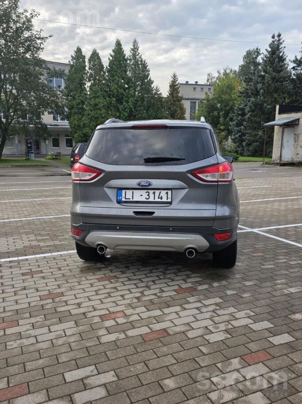 Grey Ford Kuga 2013 in Riga, with an engine capacity of 2.00 L and mileage of 143 thousand km for 8300 €, photo 4 on AUTOMOTO.COM.LV