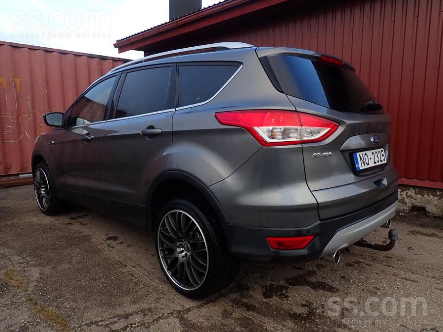 Grey Ford Kuga 2013 in Liepaja, with an engine capacity of 2.00 L and mileage of 175 thousand km for 7950 €, photo 3 on AUTOMOTO.COM.LV