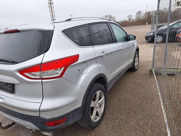 Grey Ford Kuga 2013 in Marijampole, with an engine capacity of 2.00 L and mileage of 137 thousand km for 4499 €, photo 6 on AUTOMOTO.COM.LV