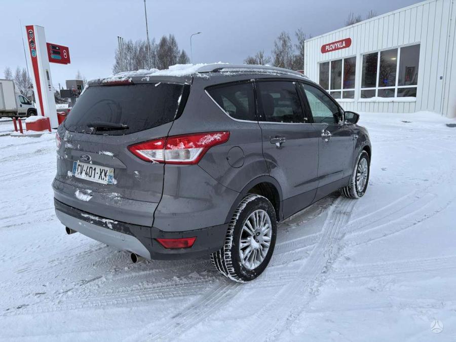 Grey Ford Kuga 2013 in Taurage, with an engine capacity of 2.00 L and mileage of 235 thousand km for 6500 €, photo 5 on AUTOMOTO.COM.LV