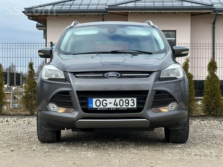 Grey Ford Kuga 2013 in Jelgava, with an engine capacity of 1.60 L and mileage of 0 thousand km for 8800 €, photo 2 on AUTOMOTO.COM.LV