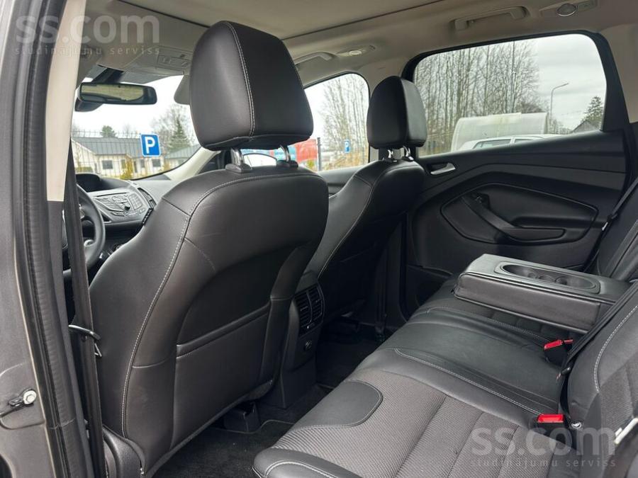 Grey Ford Kuga 2013 in Jelgava, with an engine capacity of 1.60 L and mileage of 0 thousand km for 8800 €, photo 14 on AUTOMOTO.COM.LV
