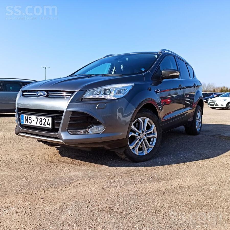 Grey Ford Kuga 2013 in Daugavpils, with an engine capacity of 2.00 L and mileage of 0 thousand km for 8300 €, photo 1 on AUTOMOTO.COM.LV