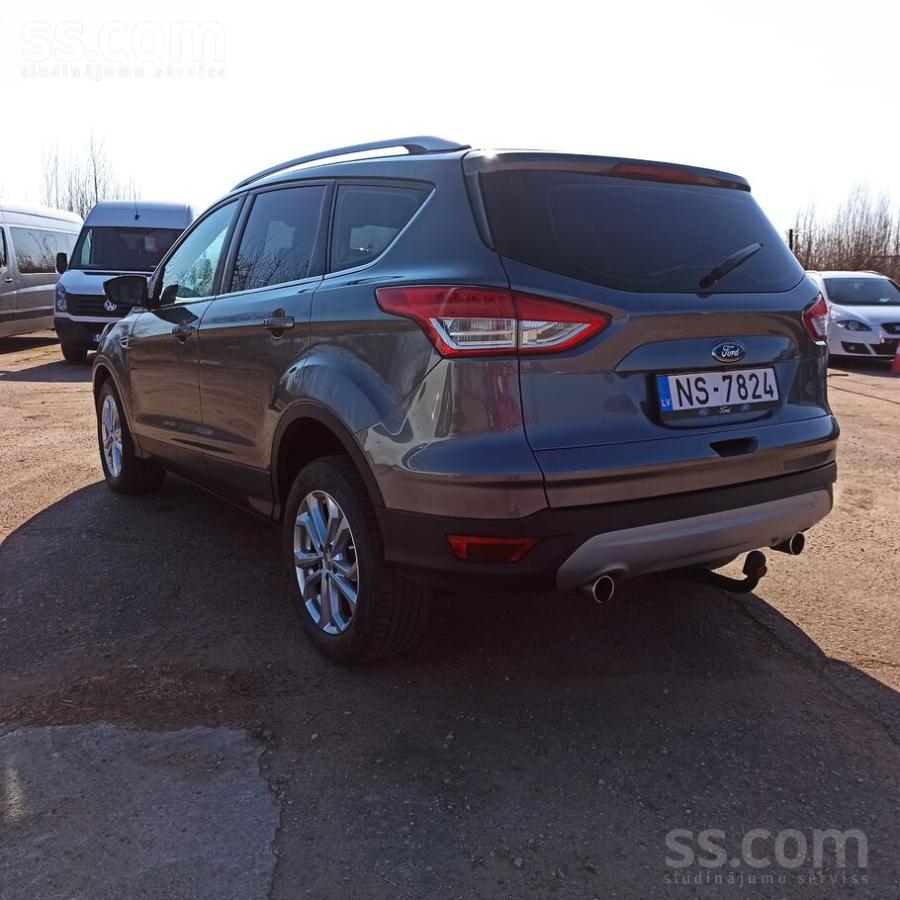 Grey Ford Kuga 2013 in Daugavpils, with an engine capacity of 2.00 L and mileage of 0 thousand km for 8300 €, photo 6 on AUTOMOTO.COM.LV