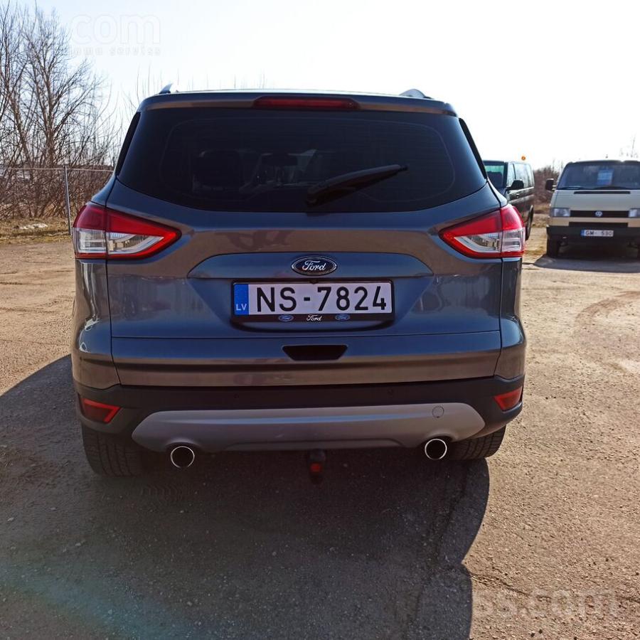 Grey Ford Kuga 2013 in Daugavpils, with an engine capacity of 2.00 L and mileage of 0 thousand km for 8300 €, photo 7 on AUTOMOTO.COM.LV