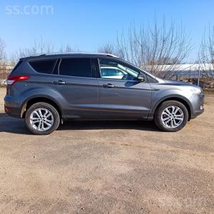 Grey Ford Kuga 2013 in Daugavpils, with an engine capacity of 2.00 L and mileage of 0 thousand km for 8300 €, photo 9 on AUTOMOTO.COM.LV