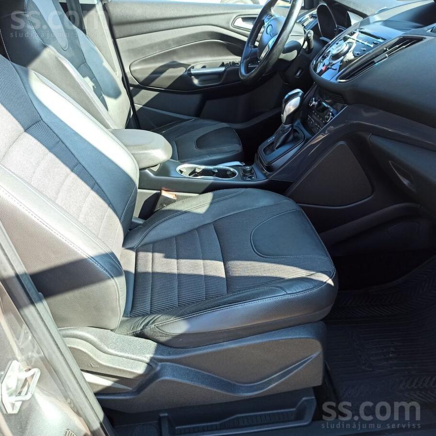 Grey Ford Kuga 2013 in Daugavpils, with an engine capacity of 2.00 L and mileage of 0 thousand km for 8300 €, photo 20 on AUTOMOTO.COM.LV