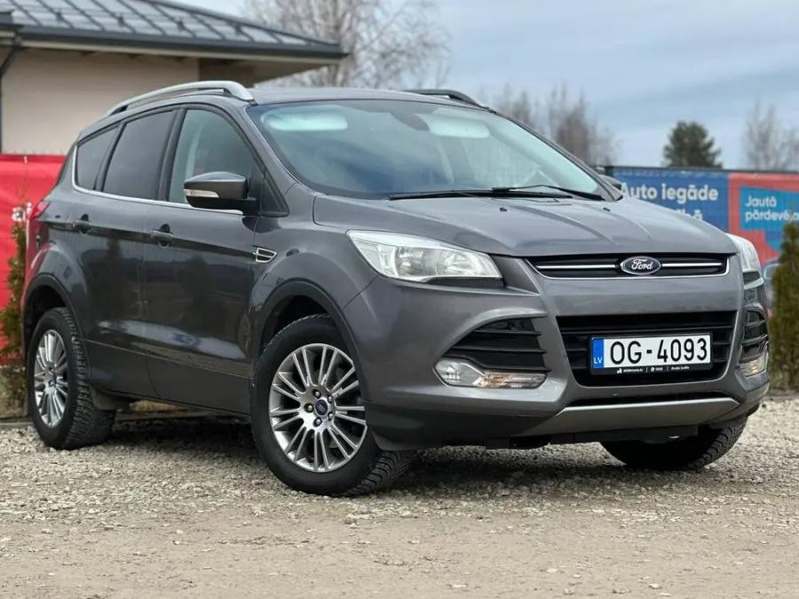 Pelēks Ford Kuga 2013 Jelgava, ar dzinēja tilpumu 1.60 L un nobraukumu 208 tūkst. km par 8800 €, foto 4 vietnē AUTOMOTO.COM.LV