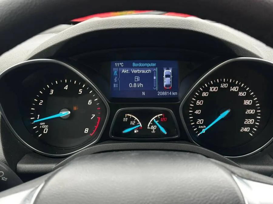 Pelēks Ford Kuga 2013 Jelgava, ar dzinēja tilpumu 1.60 L un nobraukumu 208 tūkst. km par 8800 €, foto 17 vietnē AUTOMOTO.COM.LV