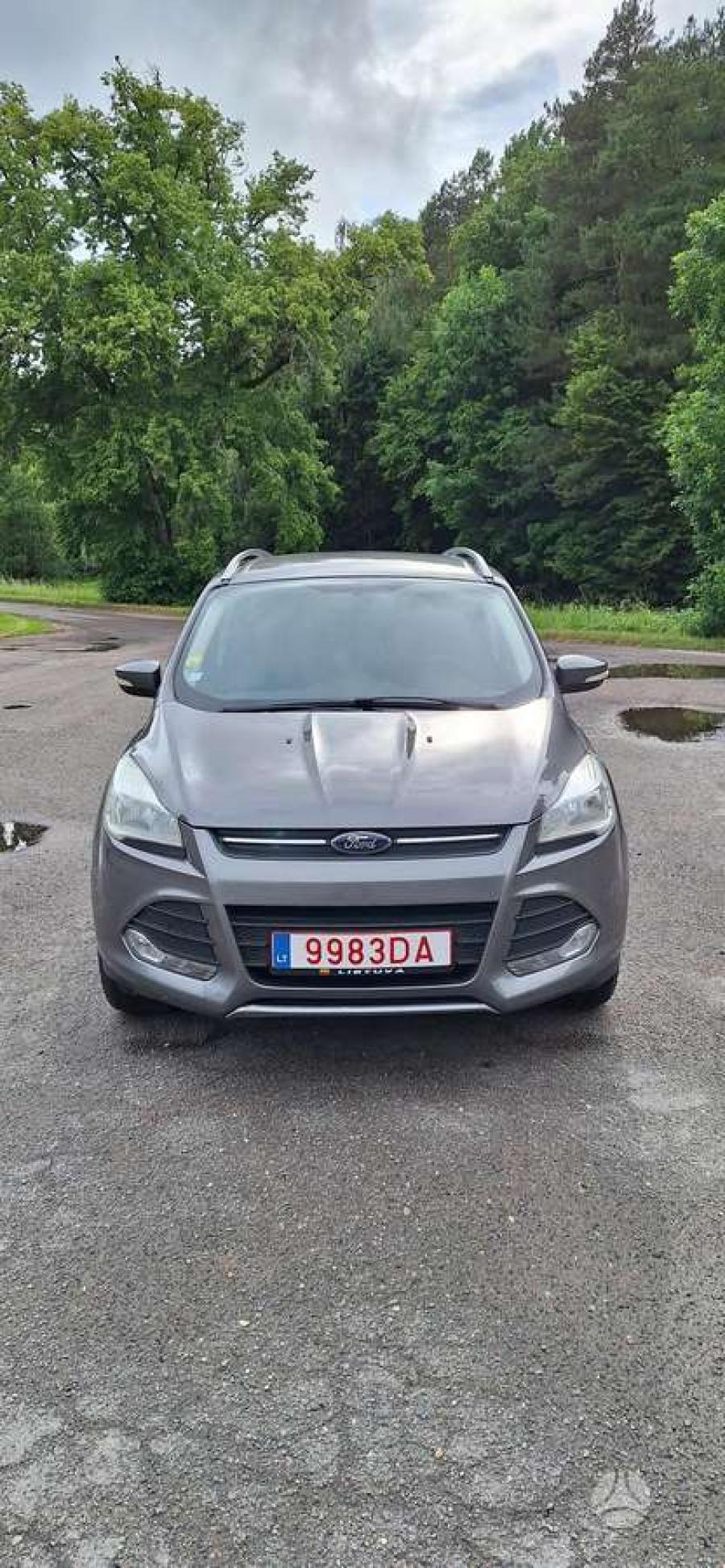 Pelēks Ford Kuga 2013 Jurbarkas, ar dzinēja tilpumu 2.00 L un nobraukumu 206 tūkst. km par 6000 €, foto 1 vietnē AUTOMOTO.COM.LV
