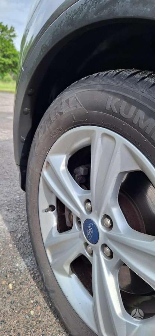 Pelēks Ford Kuga 2013 Jurbarkas, ar dzinēja tilpumu 2.00 L un nobraukumu 206 tūkst. km par 6000 €, foto 5 vietnē AUTOMOTO.COM.LV