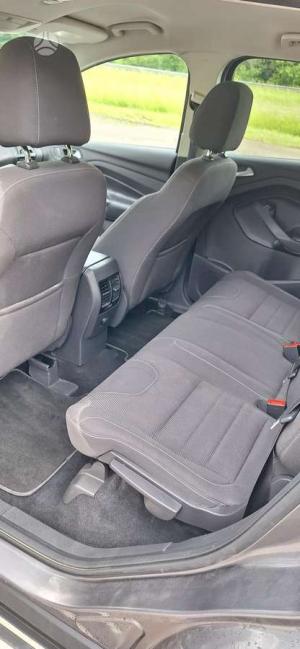 Pelēks Ford Kuga 2013 Jurbarkas, ar dzinēja tilpumu 2.00 L un nobraukumu 206 tūkst. km par 6000 €, foto 10 vietnē AUTOMOTO.COM.LV