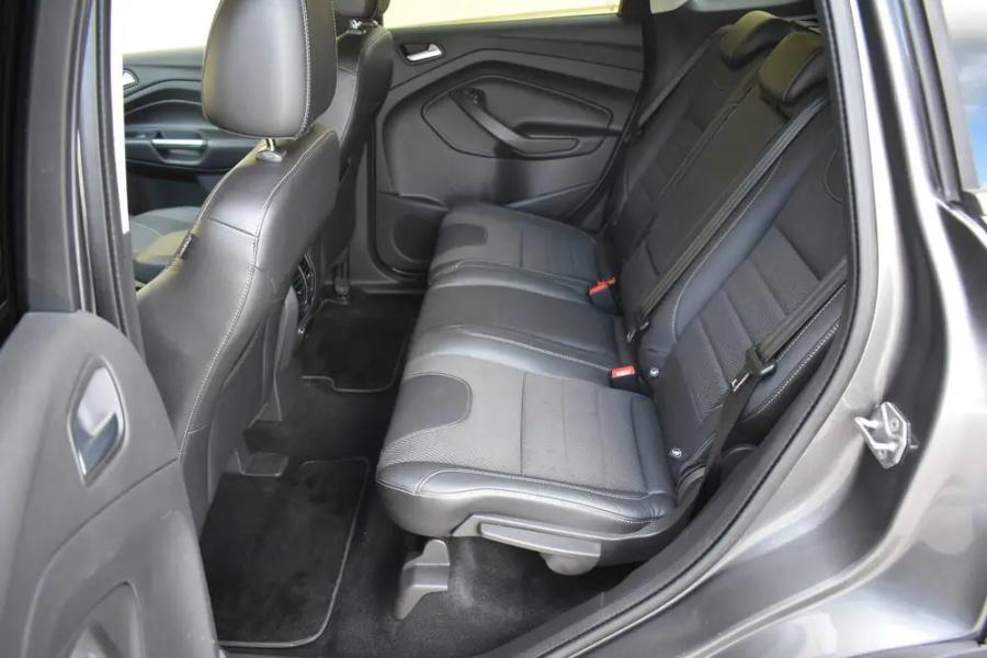 Grey Ford Kuga 2013 in Talsi, with an engine capacity of 1.60 L and mileage of 97 thousand km for 7900 €, photo 9 on AUTOMOTO.COM.LV