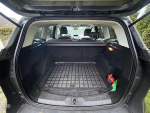 Grey Ford Kuga 2013 in Vilnius, with an engine capacity of 2.00 L and mileage of 290 thousand km for 3000 €, photo 3 on AUTOMOTO.COM.LV