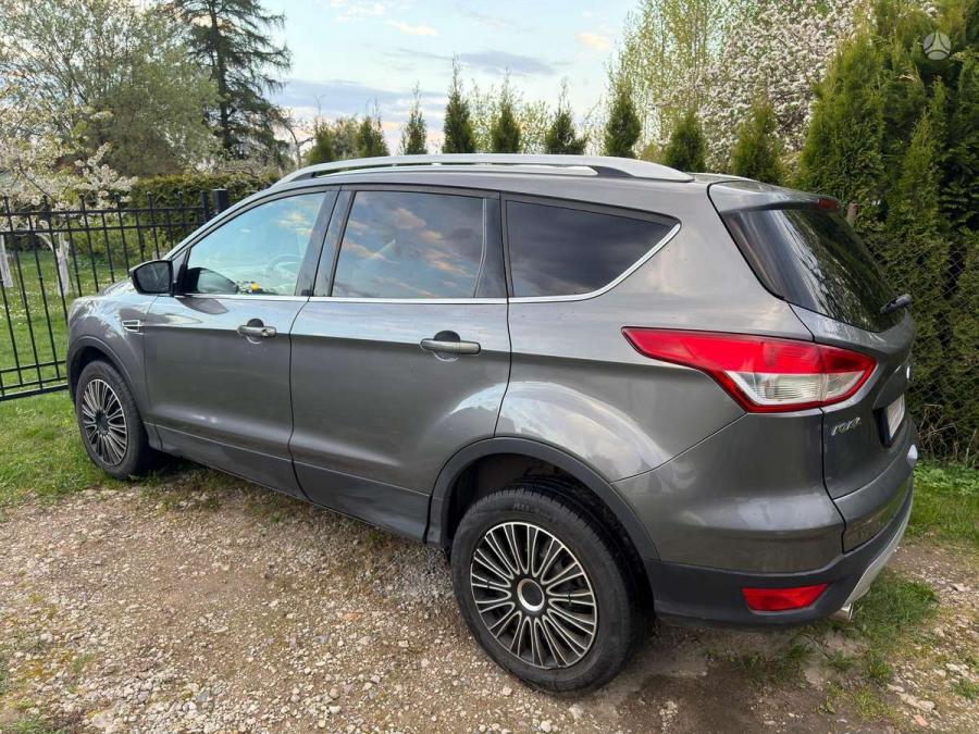 Grey Ford Kuga 2013 in Vilnius, with an engine capacity of 2.00 L and mileage of 290 thousand km for 3000 €, photo 7 on AUTOMOTO.COM.LV