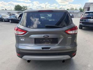 Grey Ford Kuga 2013 in Siauliai, with an engine capacity of 1.60 L and mileage of 178 thousand km for 5700 €, photo 4 on AUTOMOTO.COM.LV