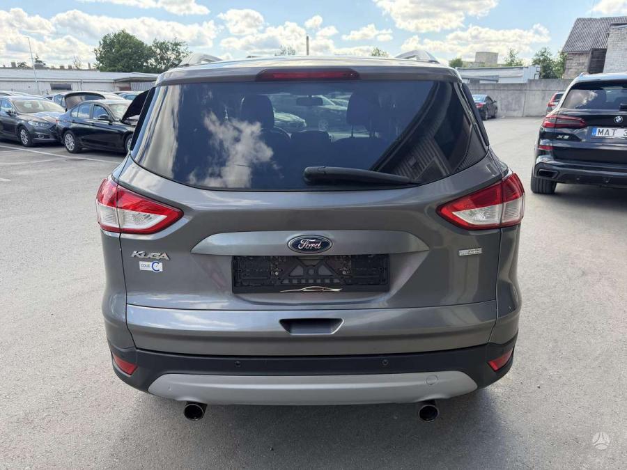 Grey Ford Kuga 2013 in Siauliai, with an engine capacity of 1.60 L and mileage of 178 thousand km for 5700 €, photo 4 on AUTOMOTO.COM.LV