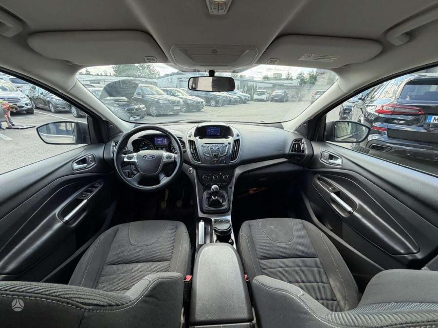 Grey Ford Kuga 2013 in Siauliai, with an engine capacity of 1.60 L and mileage of 178 thousand km for 5700 €, photo 12 on AUTOMOTO.COM.LV