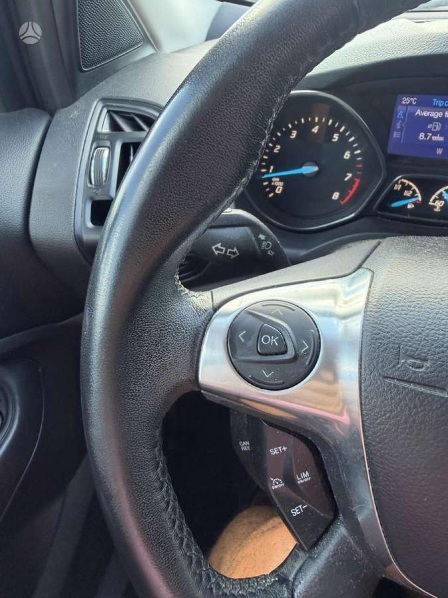 Grey Ford Kuga 2013 in Siauliai, with an engine capacity of 1.60 L and mileage of 178 thousand km for 5700 €, photo 15 on AUTOMOTO.COM.LV
