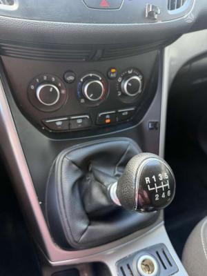 Grey Ford Kuga 2013 in Siauliai, with an engine capacity of 1.60 L and mileage of 178 thousand km for 5700 €, photo 21 on AUTOMOTO.COM.LV