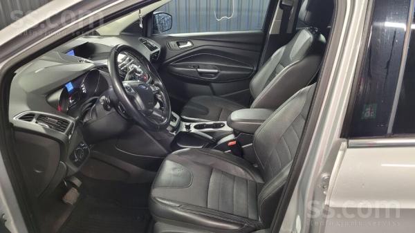 Grey Ford Kuga 2013 in Liepaja, with an engine capacity of 2.00 L and mileage of 230 thousand km for 7900 €, photo 10 on AUTOMOTO.COM.LV