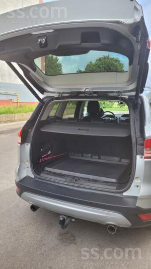 Grey Ford Kuga 2013 in Liepaja, with an engine capacity of 2.00 L and mileage of 230 thousand km for 7900 €, photo 21 on AUTOMOTO.COM.LV