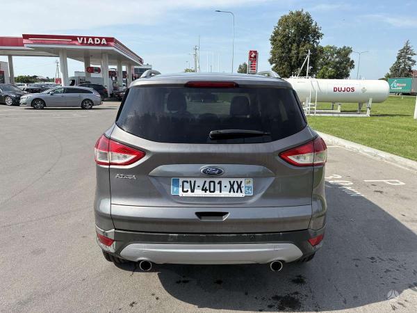 Grey Ford Kuga 2013 in Taurage, with an engine capacity of 2.00 L and mileage of 236 thousand km for 5900 €, photo 5 on AUTOMOTO.COM.LV