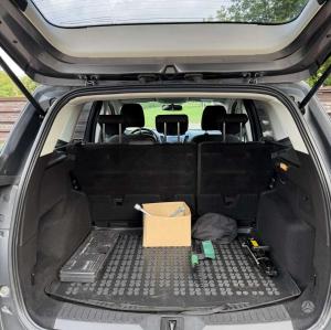 Pelēks Ford Kuga 2013 Panevēža, ar dzinēja tilpumu 2.00 L un nobraukumu 264 tūkst. km par 6500 €, foto 9 vietnē AUTOMOTO.COM.LV