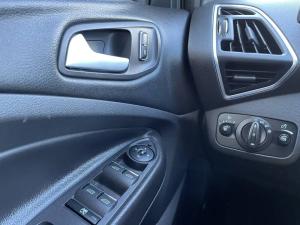 Grey Ford Kuga 2013 in Talsi, with an engine capacity of 1.60 L and mileage of 177 thousand km for 7800 €, photo 14 on AUTOMOTO.COM.LV