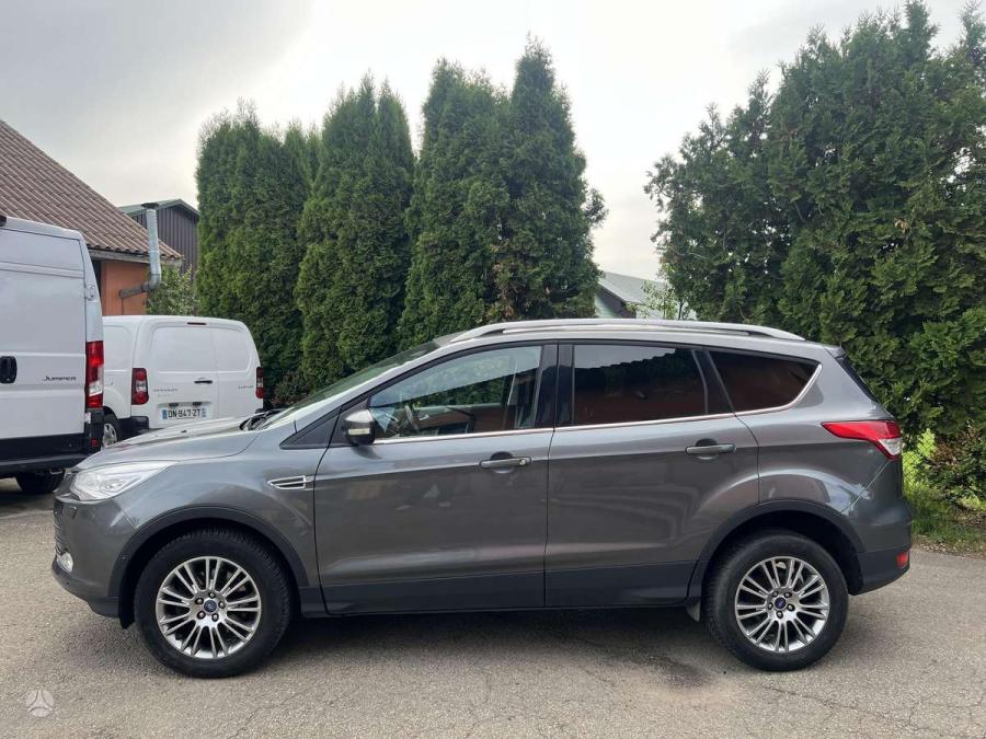 Grey Ford Kuga 2013 in Taurage, with an engine capacity of 2.00 L and mileage of 280 thousand km for 5990 €, photo 4 on AUTOMOTO.COM.LV