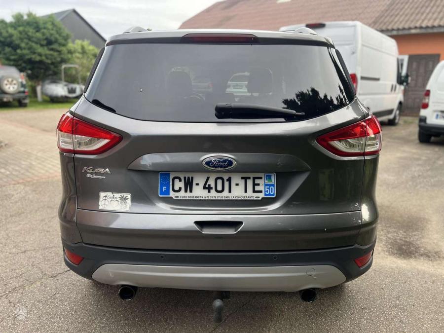 Grey Ford Kuga 2013 in Taurage, with an engine capacity of 2.00 L and mileage of 280 thousand km for 5990 €, photo 6 on AUTOMOTO.COM.LV