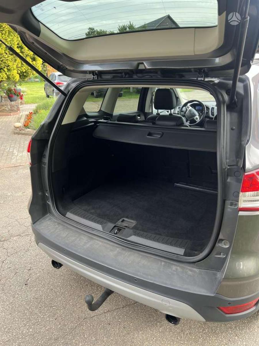 Grey Ford Kuga 2013 in Taurage, with an engine capacity of 2.00 L and mileage of 280 thousand km for 5990 €, photo 12 on AUTOMOTO.COM.LV