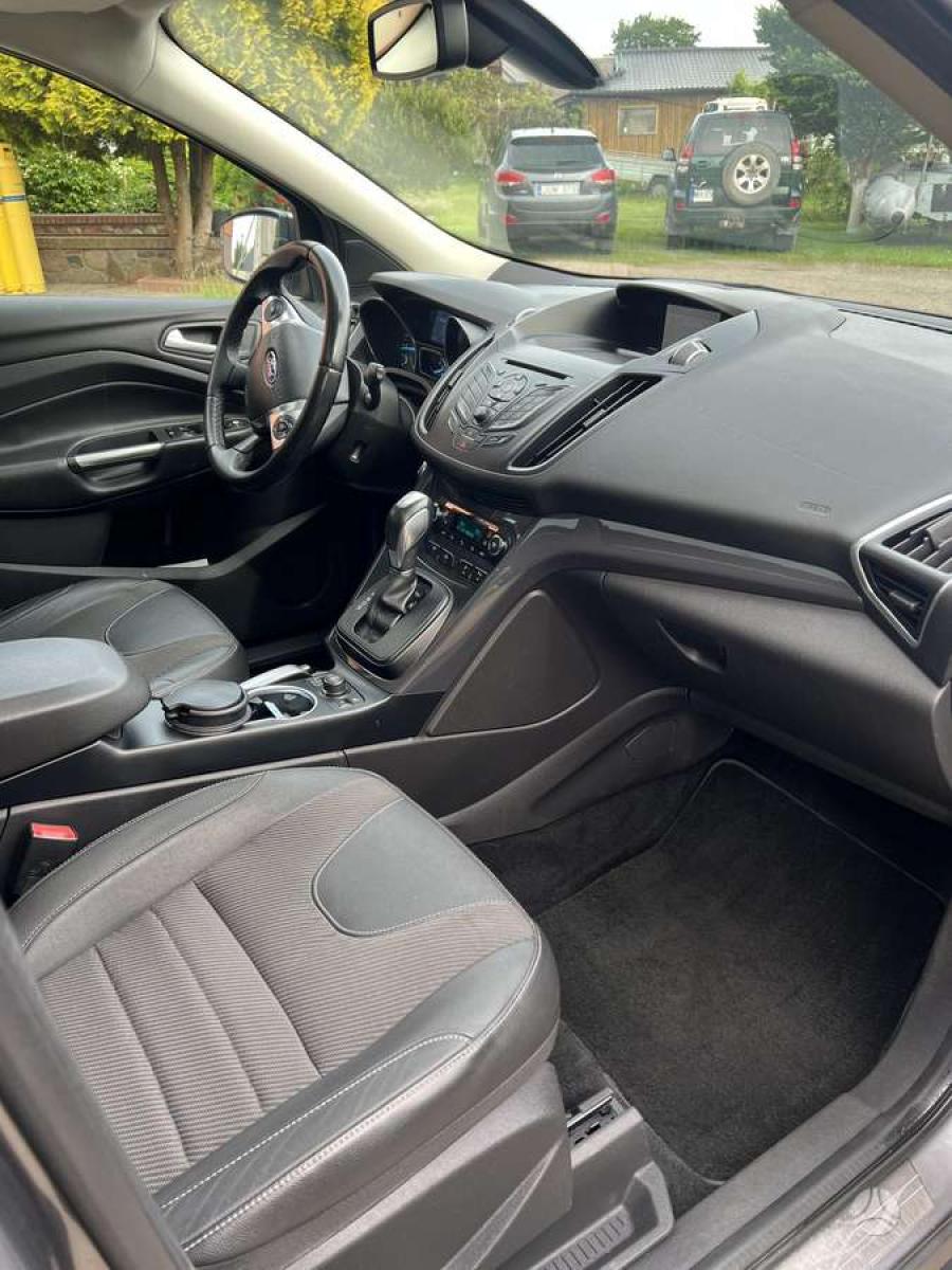 Grey Ford Kuga 2013 in Taurage, with an engine capacity of 2.00 L and mileage of 280 thousand km for 5990 €, photo 14 on AUTOMOTO.COM.LV