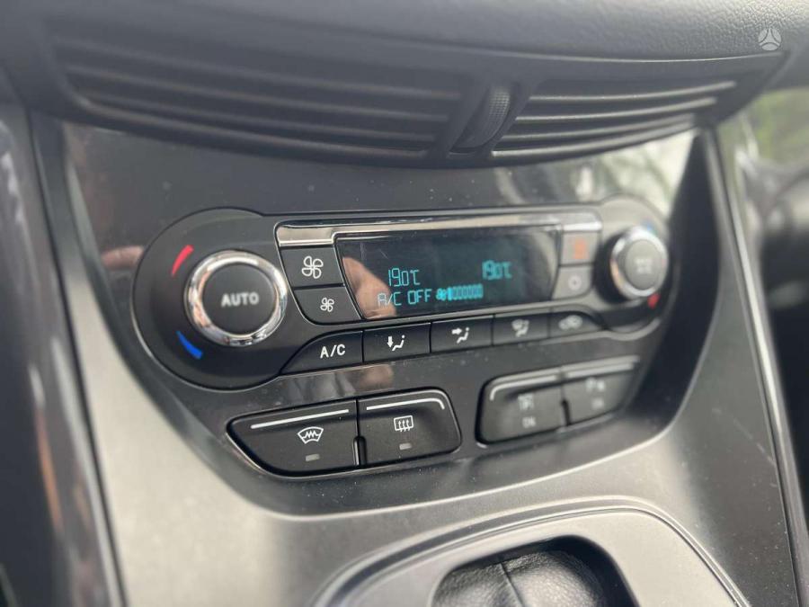 Grey Ford Kuga 2013 in Taurage, with an engine capacity of 2.00 L and mileage of 280 thousand km for 5990 €, photo 17 on AUTOMOTO.COM.LV