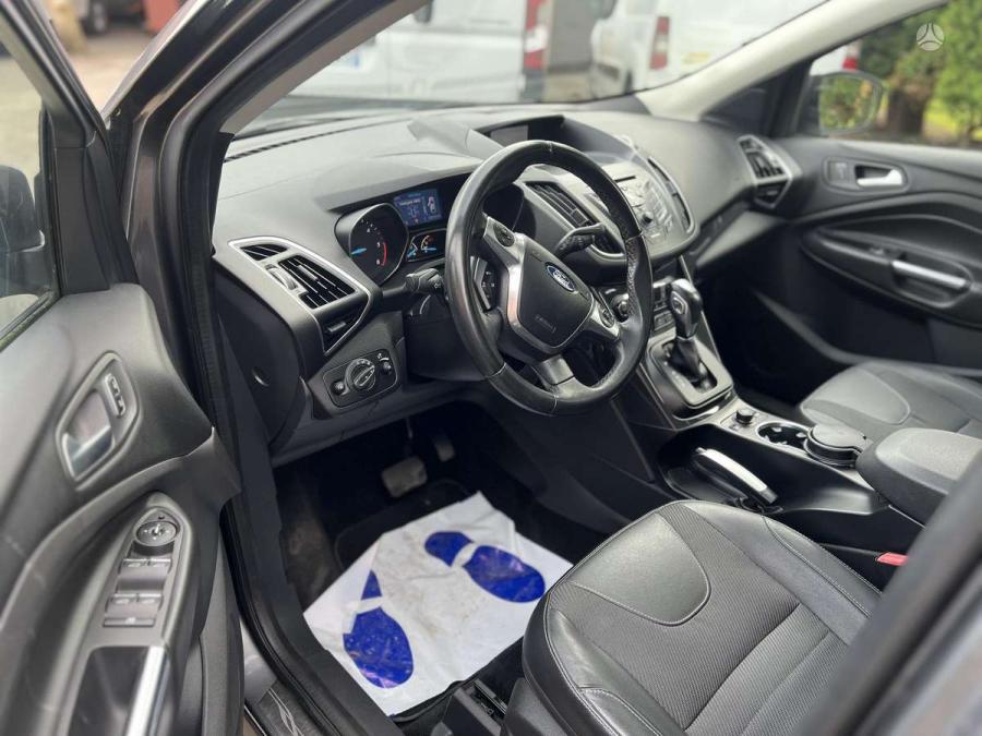 Grey Ford Kuga 2013 in Taurage, with an engine capacity of 2.00 L and mileage of 280 thousand km for 5990 €, photo 18 on AUTOMOTO.COM.LV