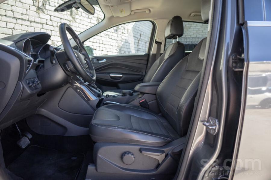Pelēks Ford Kuga 2013 Liepāja, ar dzinēja tilpumu 2.00 L un nobraukumu 271 tūkst. km par 8400 €, foto 10 vietnē AUTOMOTO.COM.LV