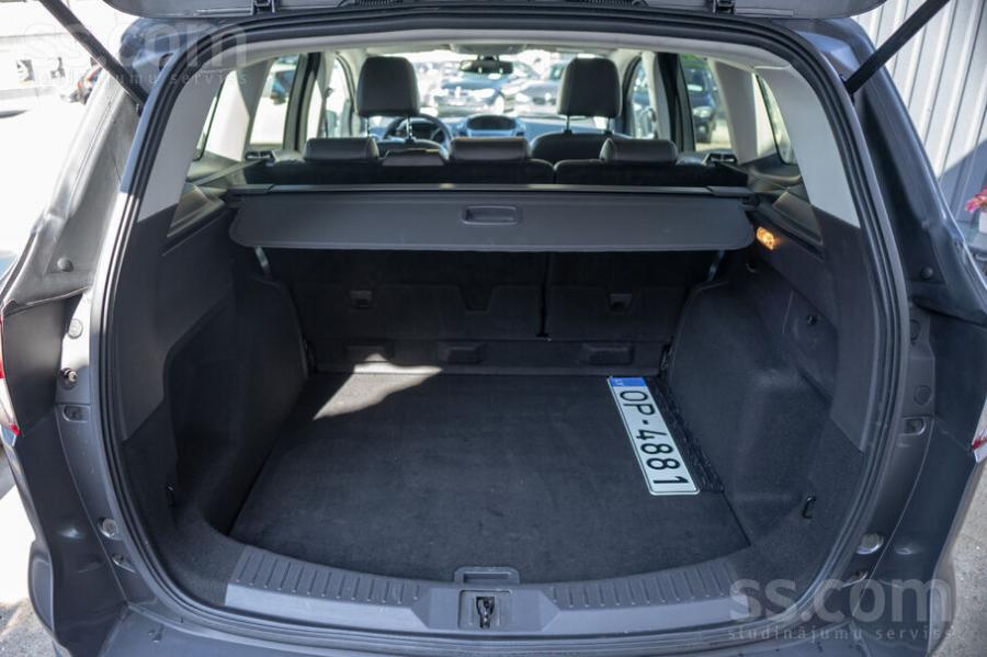 Pelēks Ford Kuga 2013 Liepāja, ar dzinēja tilpumu 2.00 L un nobraukumu 271 tūkst. km par 8400 €, foto 12 vietnē AUTOMOTO.COM.LV
