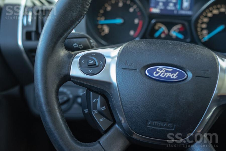 Pelēks Ford Kuga 2013 Liepāja, ar dzinēja tilpumu 2.00 L un nobraukumu 271 tūkst. km par 8400 €, foto 19 vietnē AUTOMOTO.COM.LV