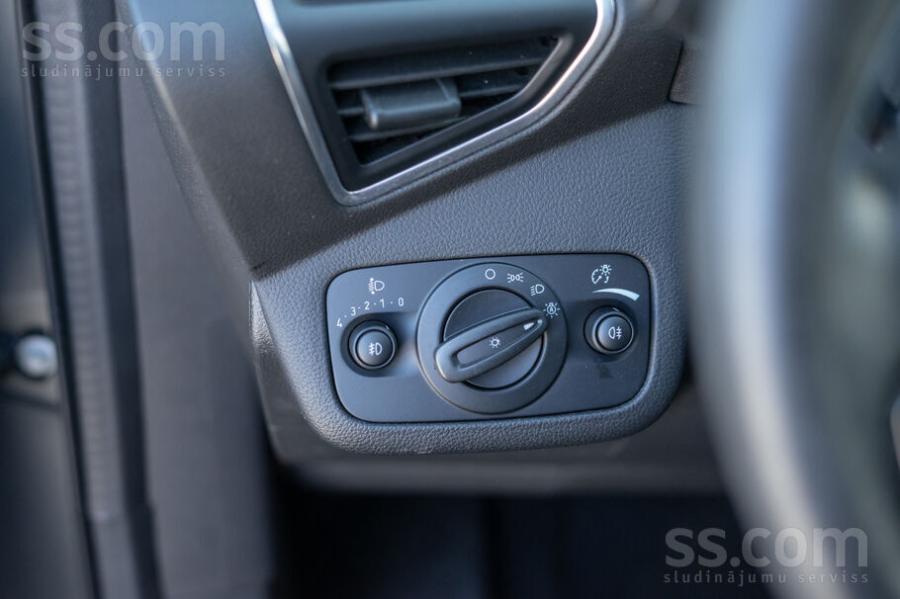 Pelēks Ford Kuga 2013 Liepāja, ar dzinēja tilpumu 2.00 L un nobraukumu 271 tūkst. km par 8400 €, foto 27 vietnē AUTOMOTO.COM.LV